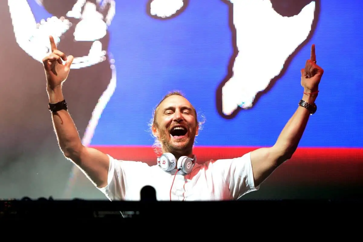 What Headphones do Famous DJs use? – Ear Rockers