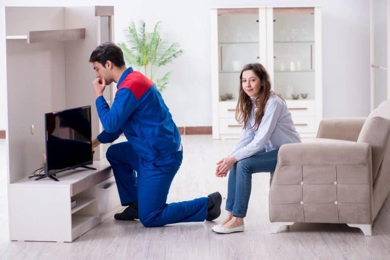 Here Is Why Your Apps Keep Closing On Roku TV With Fixes Ear Rockers here-is-why-your-apps-keep-closing-on-roku-tv-with-fixes-ear-rockers